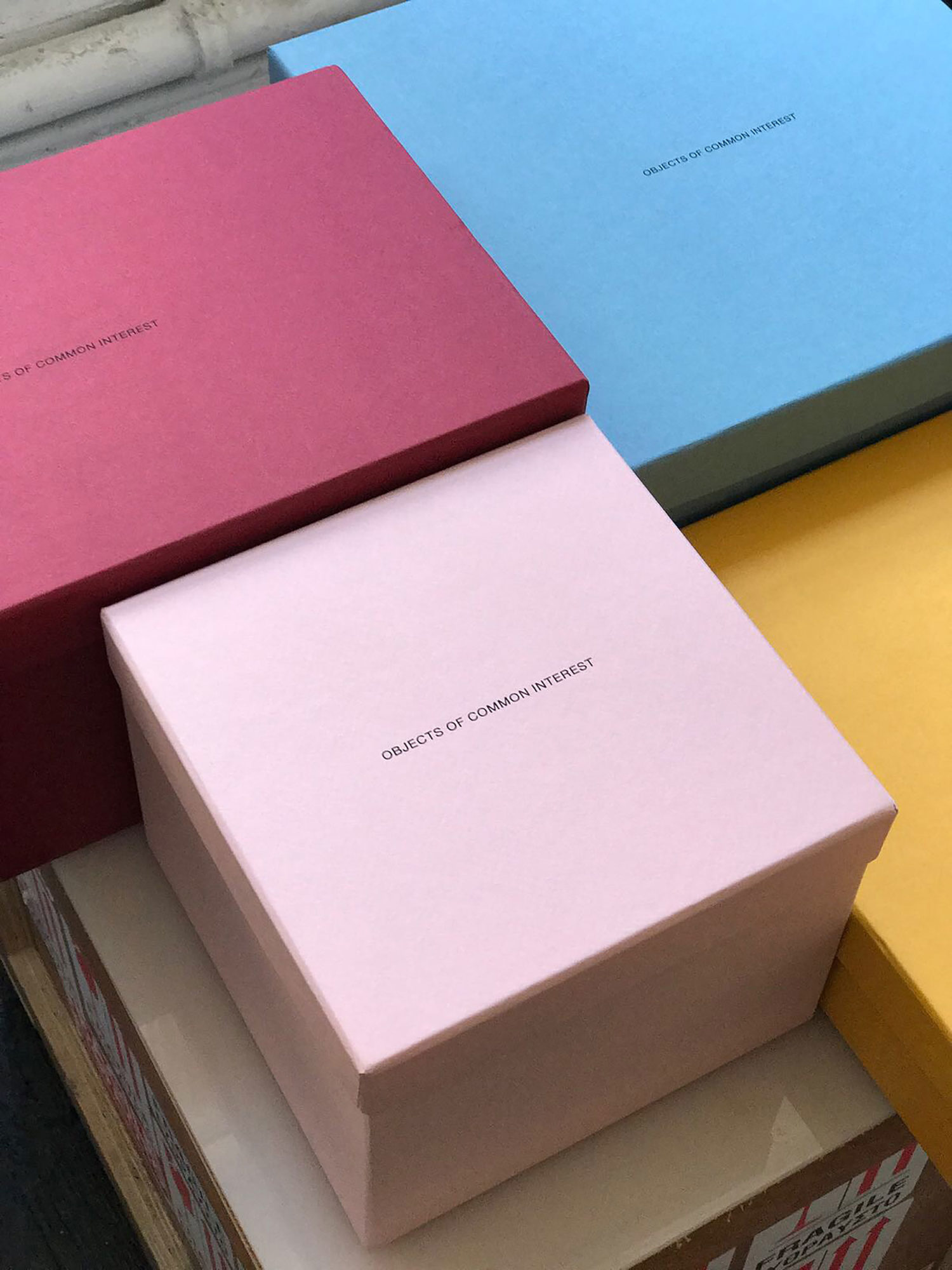 Relativity of Color - Objects of common interest