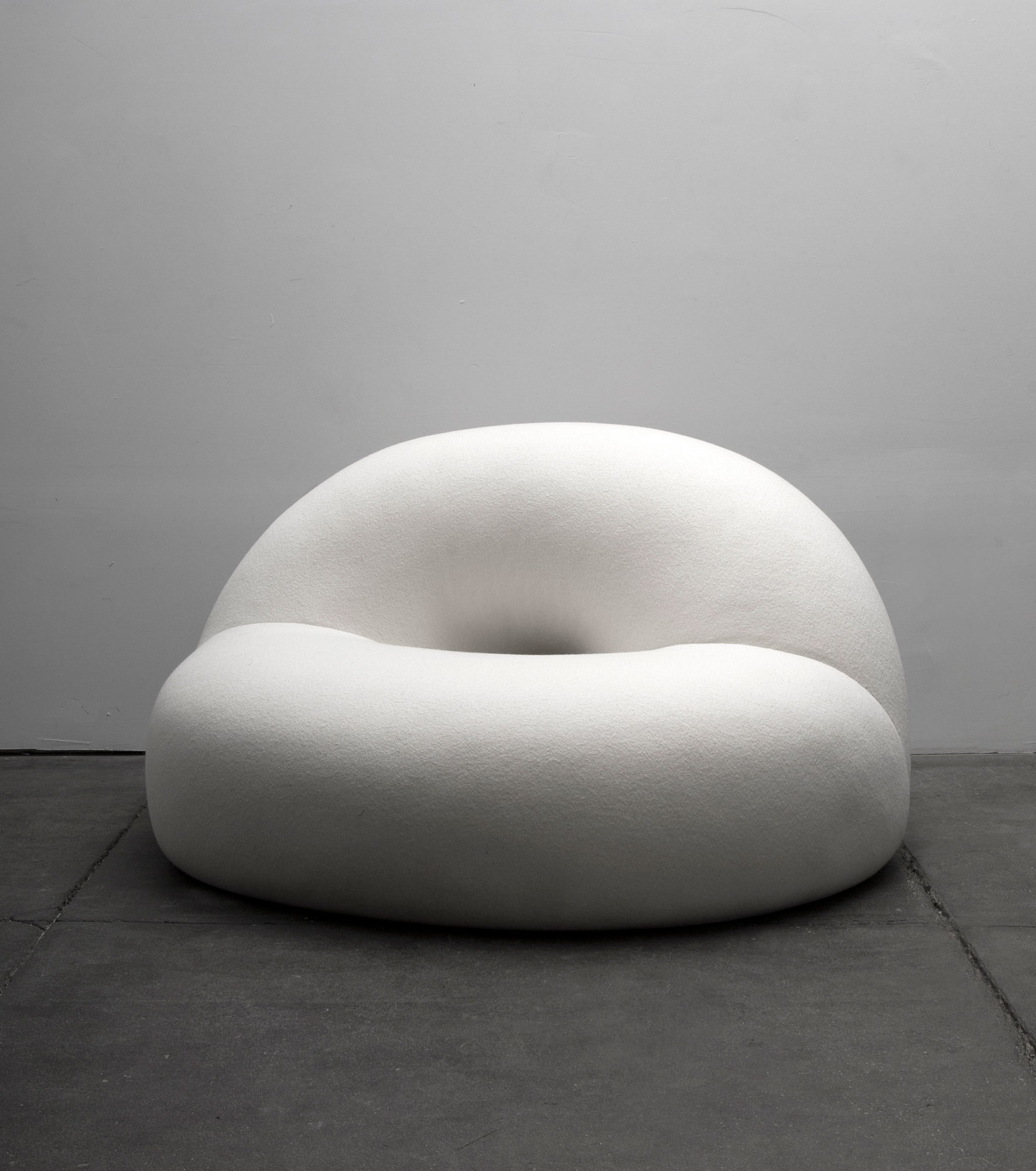 Tube Chair - Objects of common interest